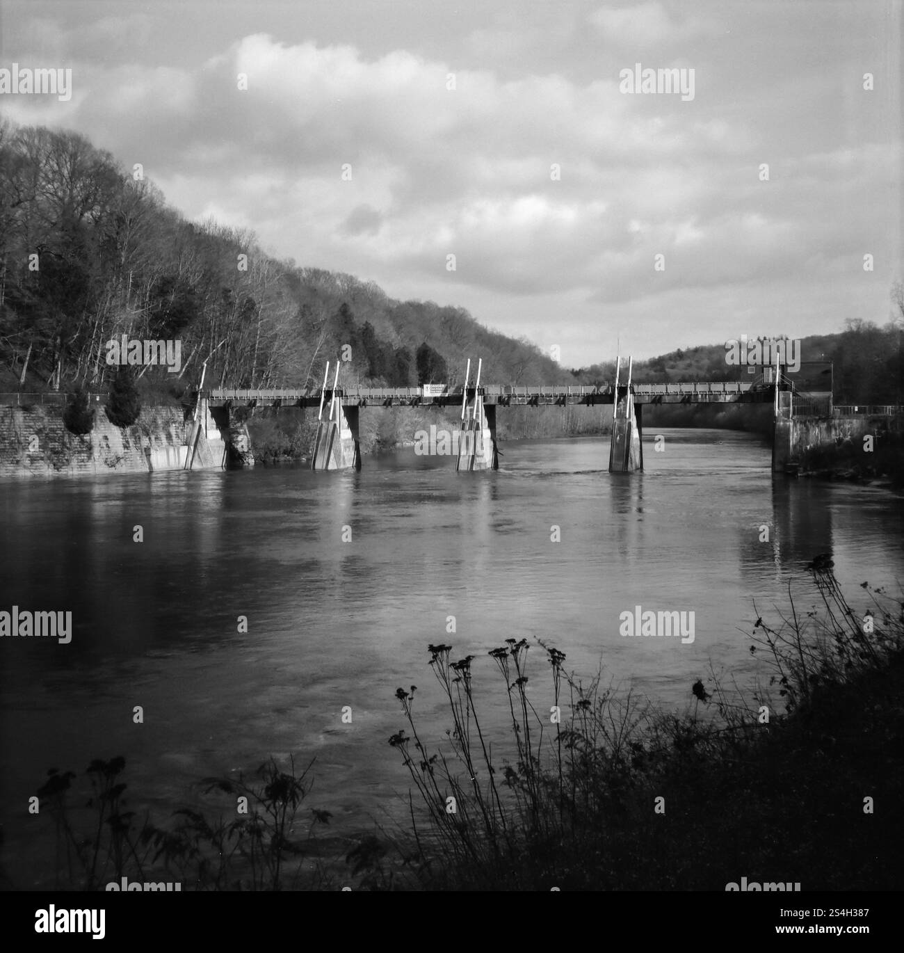 Springbank dam hi-res stock photography and images - Alamy