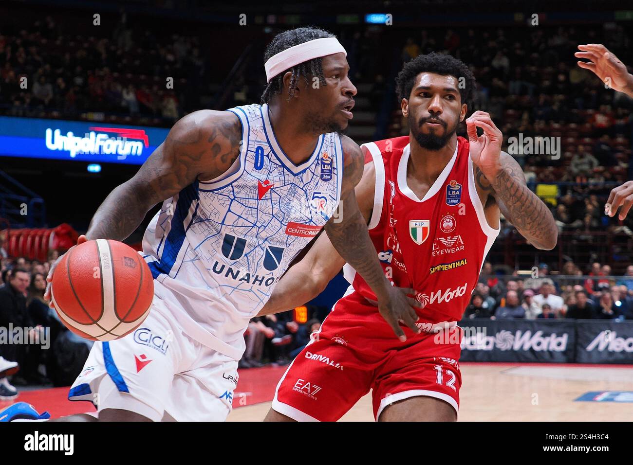 Jaylen Barford (UNAHOTELS Reggio Emilia) & Armoni Brooks (EA7 Emporio ...
