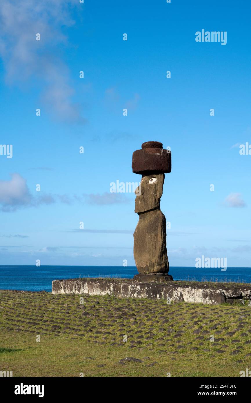 Ahu Ko Te Riku, near Hanga Roa, is the only complete Moai on Easter ...