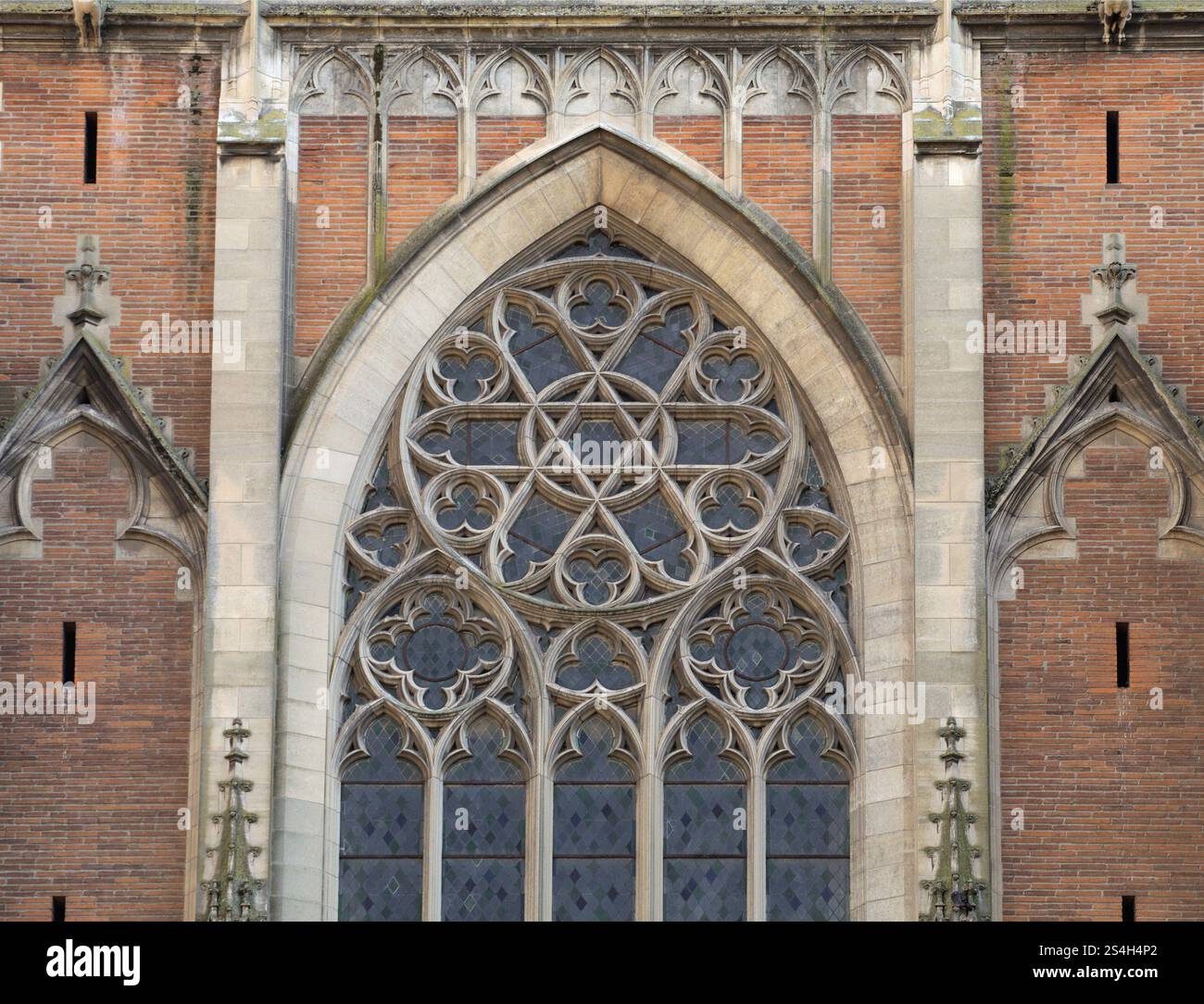Ornamented window of a cathedral in gothic style Stock Photo - Alamy