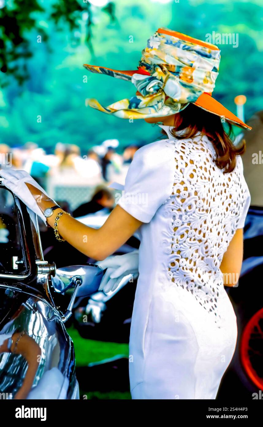 Chantilly horse racing hi-res stock photography and images - Alamy