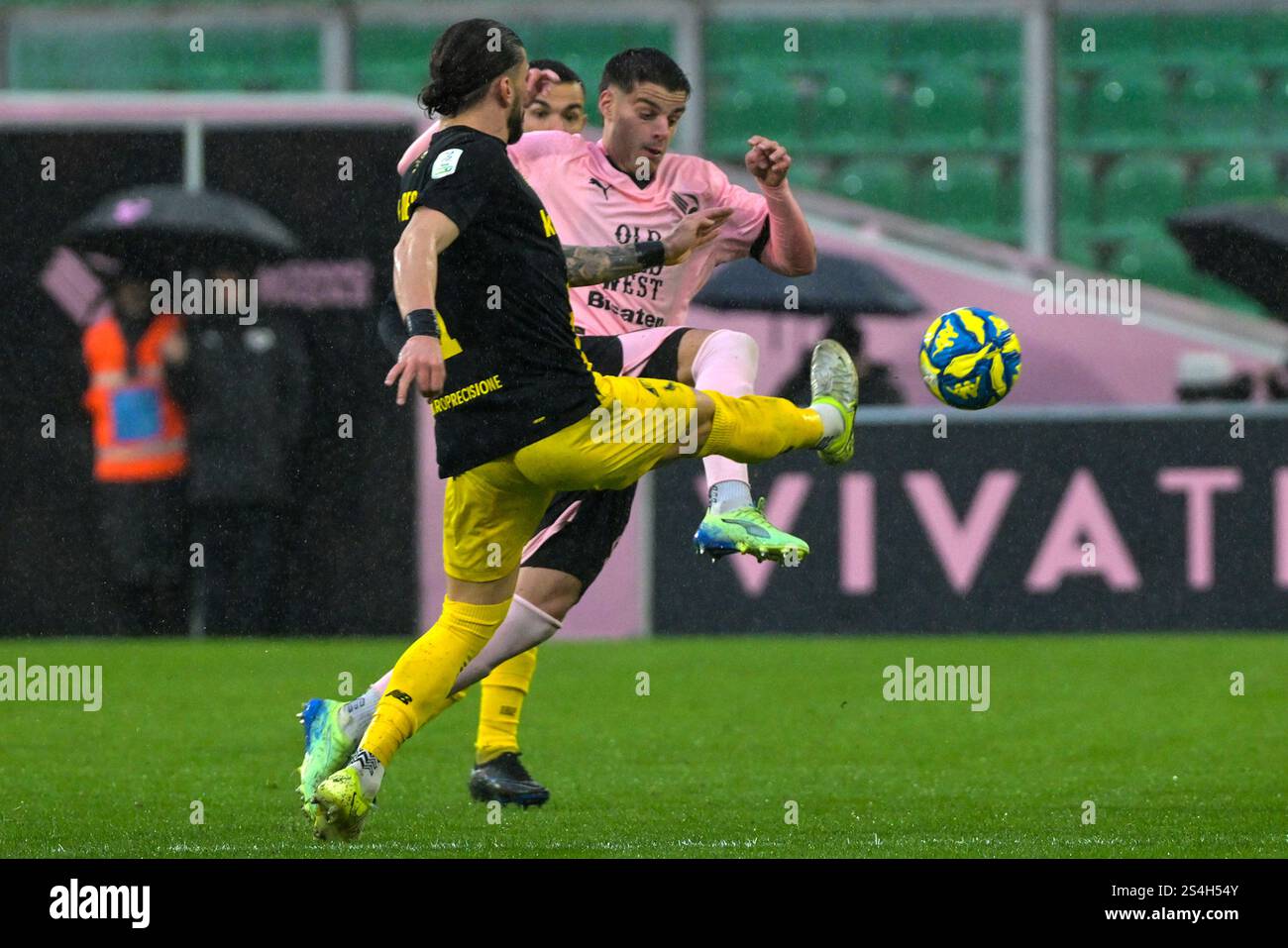 Palermo, Italy. 12th Jan, 2025. Pedro Mendes (Modena F.C. 2018) in action against Niccolo ...