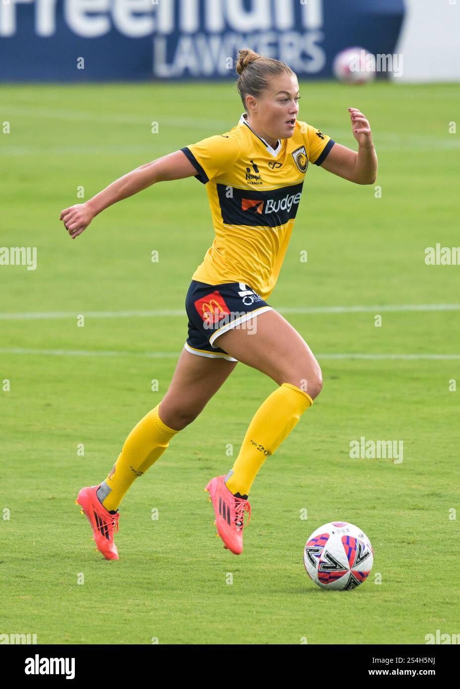 Sarah Rowe of Central Coast Mariners FC seen in action during the Ninja ...