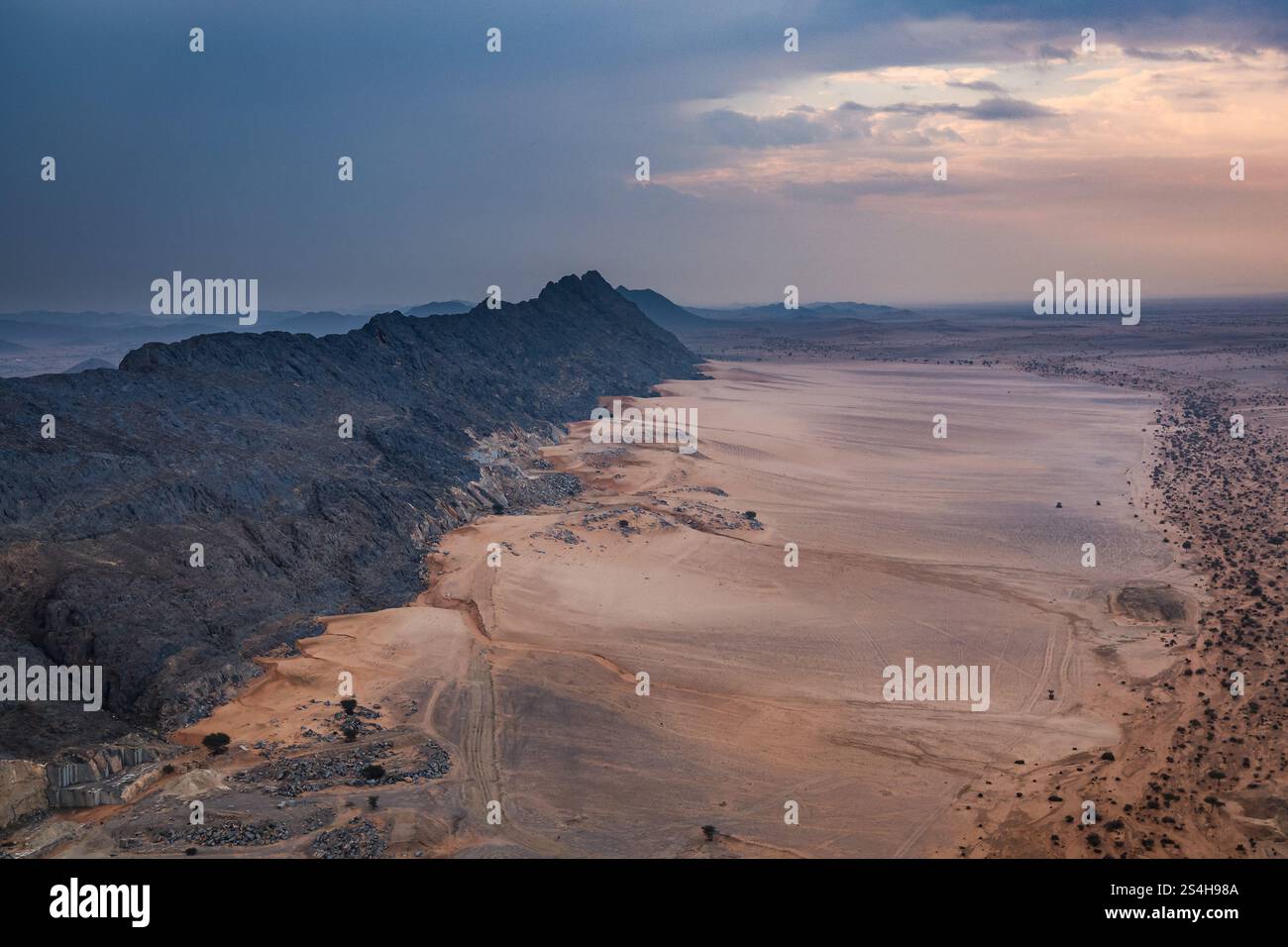 Al Duwadimi, Arabie Saoudite. 12th Jan, 2025. Landscapes during the ...