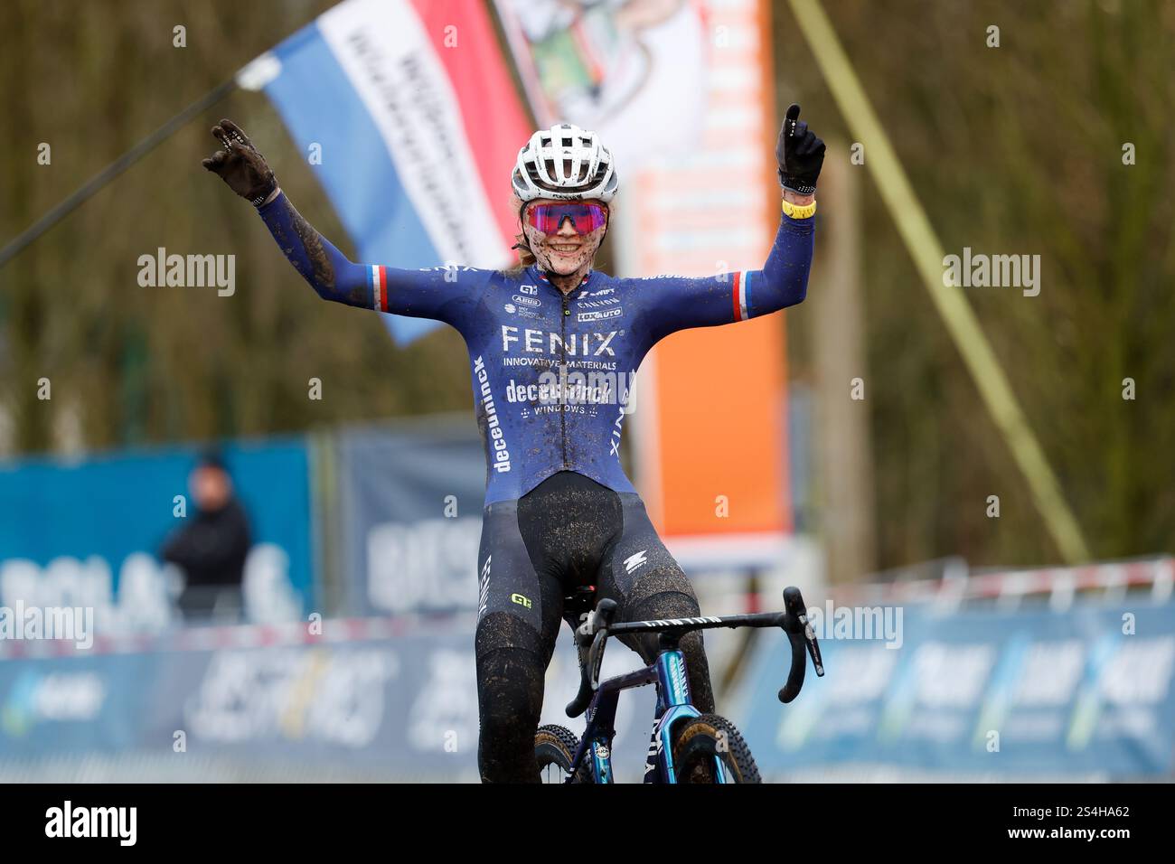 OISTERWIJK - Winner Puck Pieterse celebrates her victory during the ...
