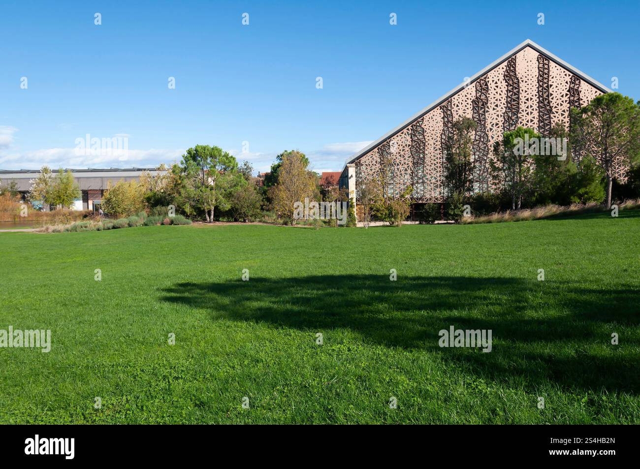 Garden designed by Bas Smets in Parc des Ateliers, La Grand Halle in ...