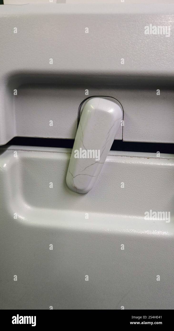 Airplane tray table hi-res stock photography and images - Alamy