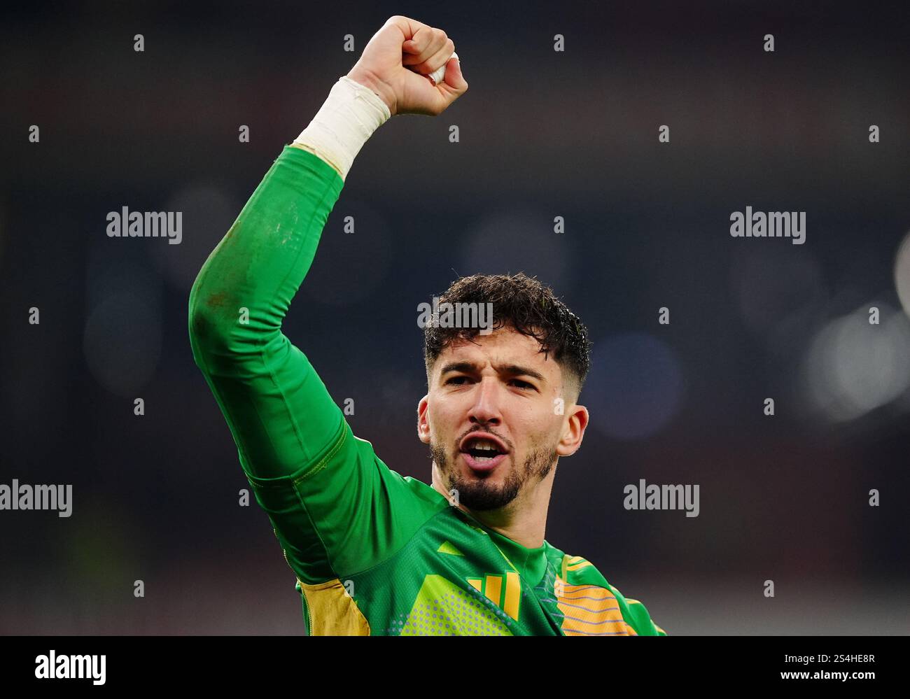 Manchester United goalkeeper Altay Bayindir celebrates after winning ...