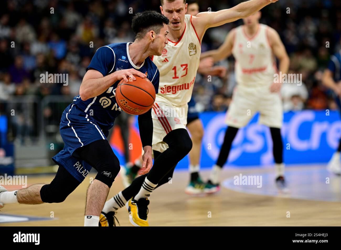 Mannheim, Deutschland. 22nd Dec, 2024. Andreas Obst (FC Bayern M?nchen ...