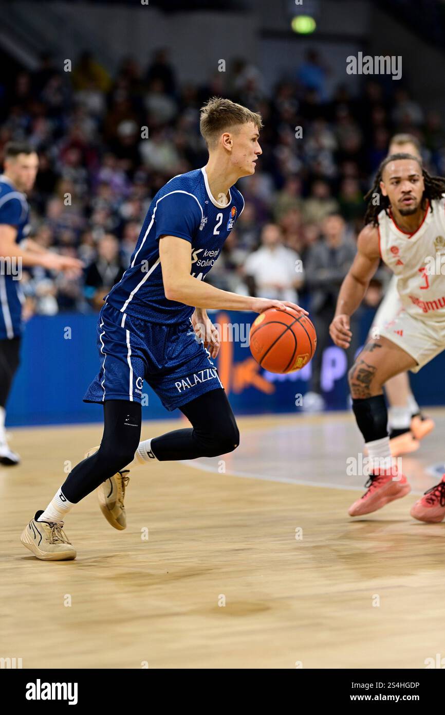 Mannheim, Deutschland. 22nd Dec, 2024. Niklas W?rzner (MLP-Academics Heidelberg, #2) easyCredit ...