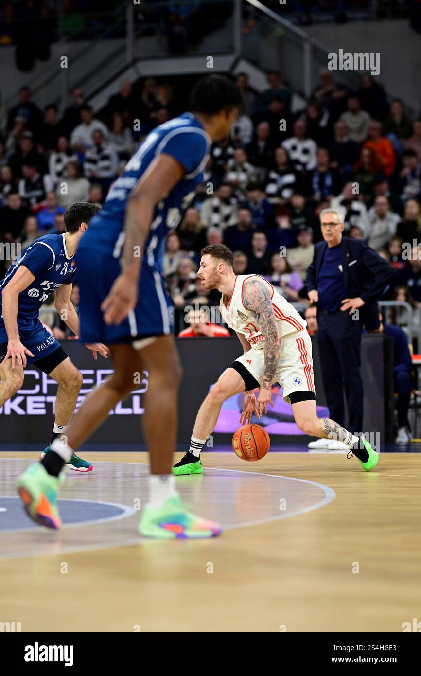 Mannheim, Deutschland. 22nd Dec, 2024. Onuralp Bitim (FC Bayern M?nchen Basketball, #17 ...