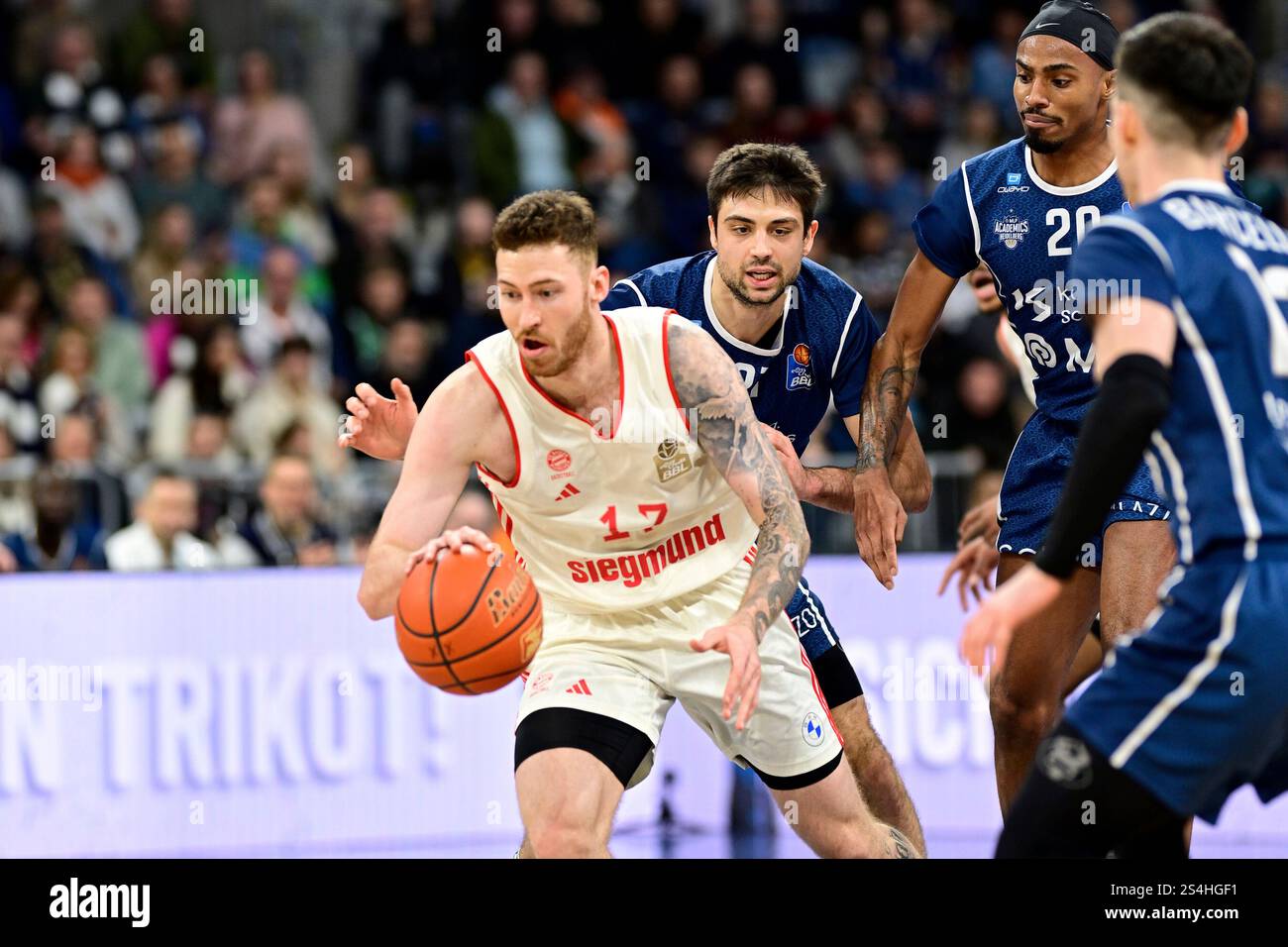 Mannheim, Deutschland. 22nd Dec, 2024. Onuralp Bitim (FC Bayern M?nchen Basketball, #17 ...