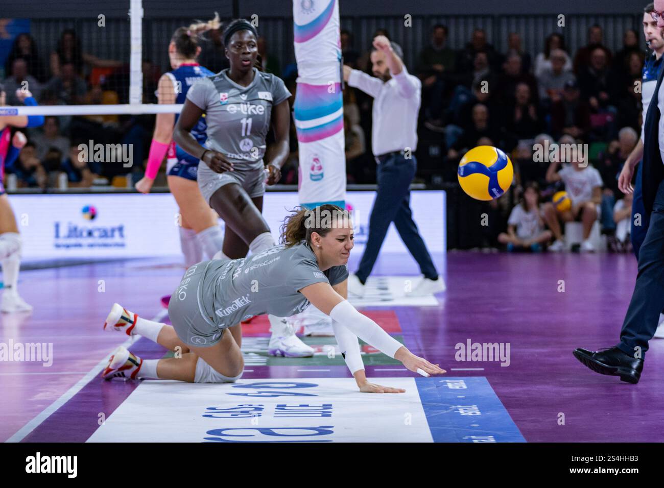Florence, Italy. 12th Jan, 2025. Jennifer Boldini (Eurotek Uyba Busto ...
