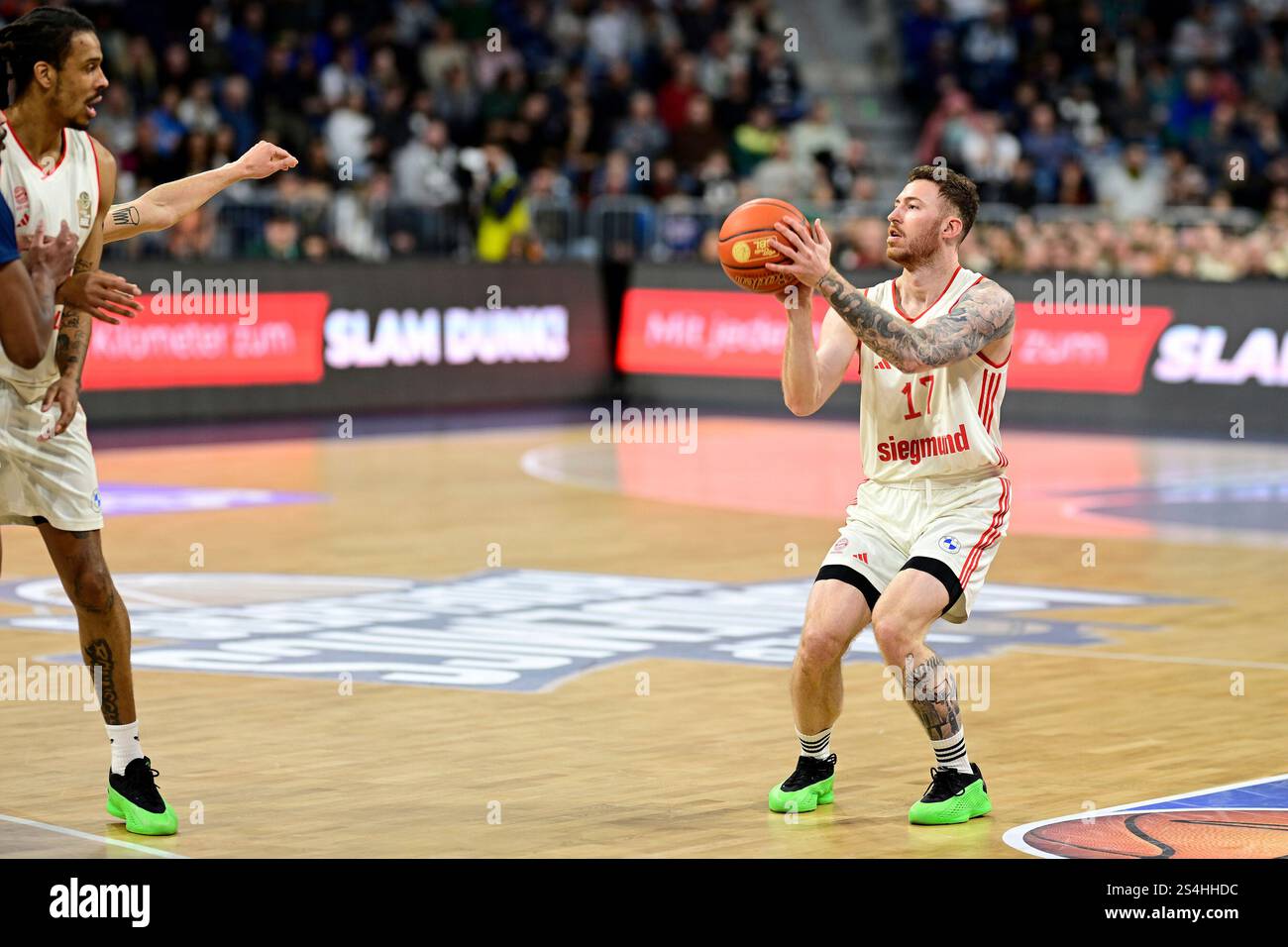 Onuralp Bitim (FC Bayern M?nchen Basketball, #17) easyCredit BBL, MLP ...