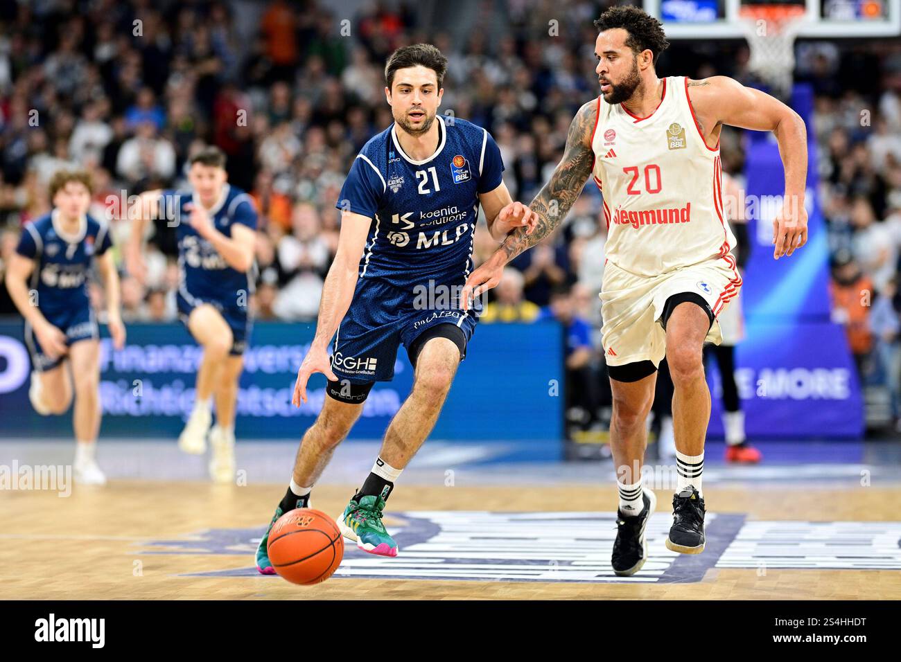 Mateo ?eri? (MLP-Academics Heidelberg, #21) Elias Harris (FC Bayern M ...