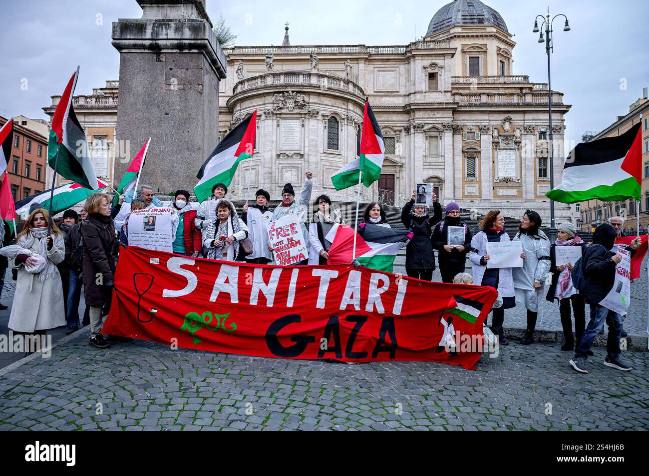 National Mobilization Day of Sanitarians for Gaza ROME, ITALY - JANUARY ...