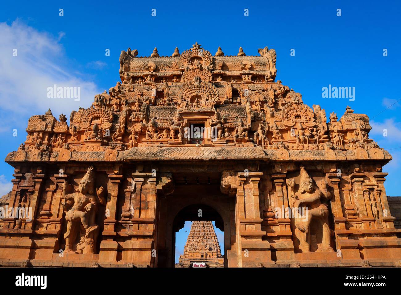 Majestic and timeless: The intricate carvings of the Brihadeeswarar ...