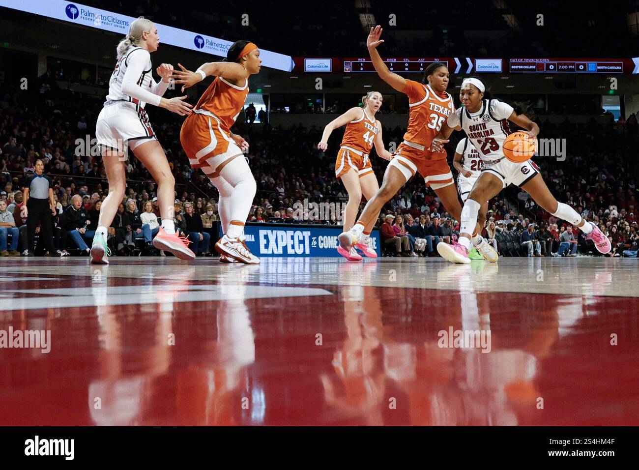 South Carolina guard Bree Hall (23) drives to the basket against Texas ...