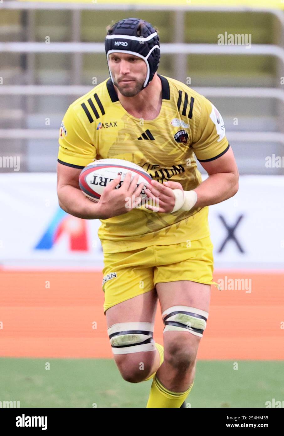 Tokyo, Japan. 12th Jan, 2025. Tokyo Suntory Sungoliath lock Sam ...