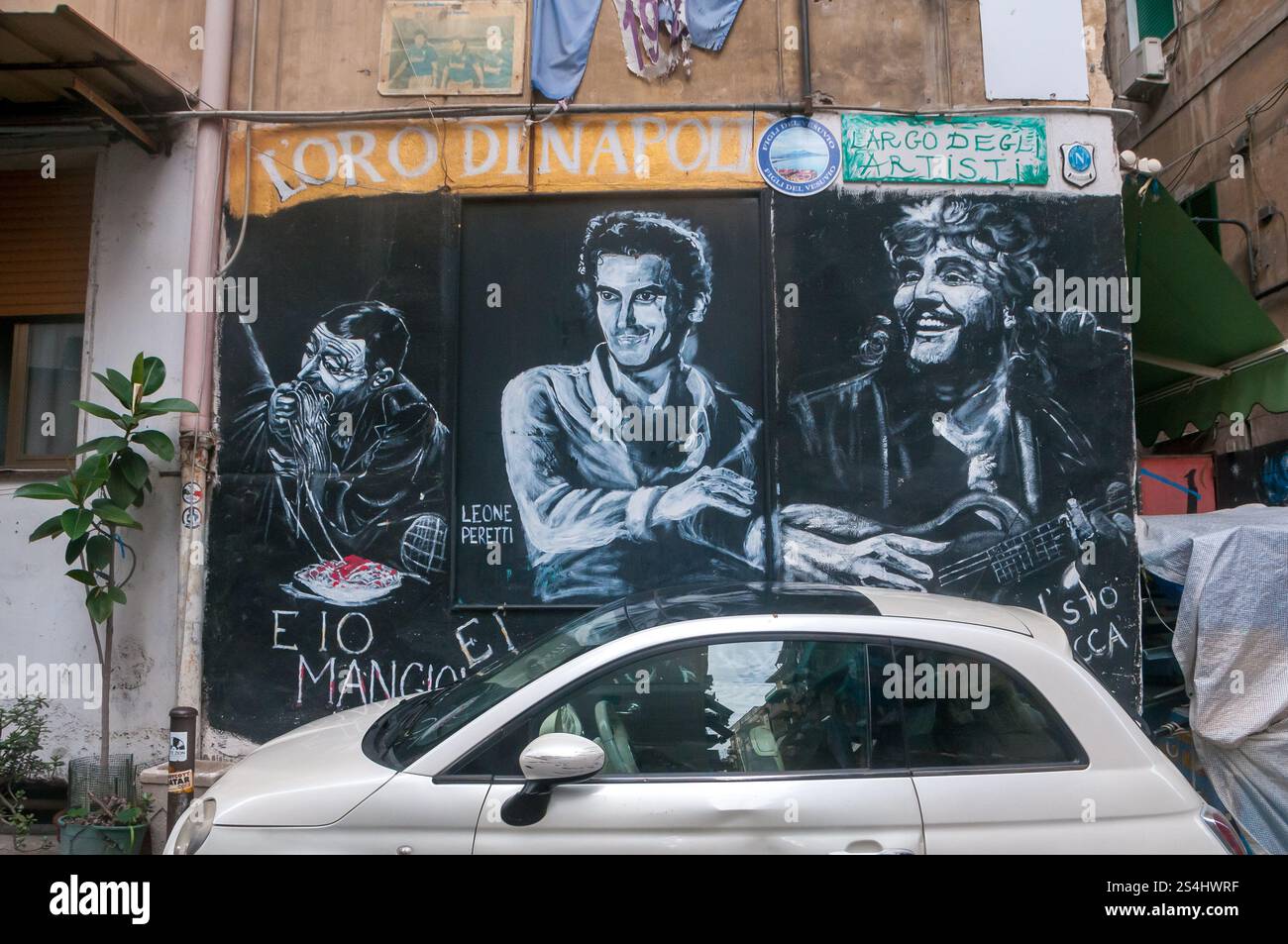 Totò, Massimo Troisi and Pino Daniele, three famous people from Naples ...