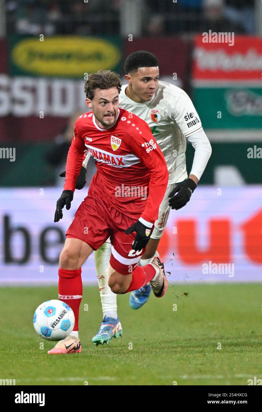 Jacob Bruun Larsen VfB Stuttgart (25) Aktion am Ball FC Augsburg vs ...