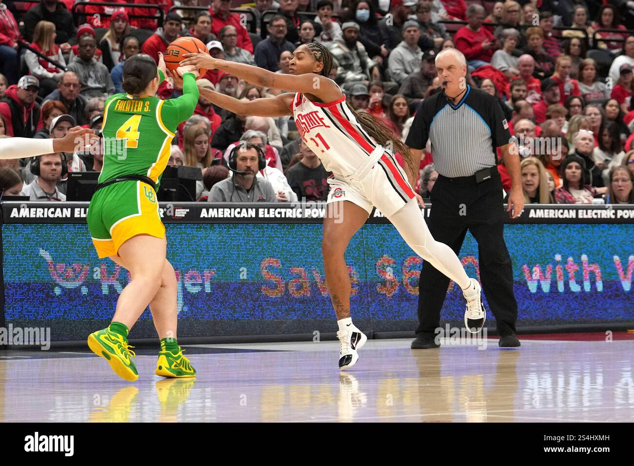 COLUMBUS, OH - JANUARY 12: Ohio State Buckeyes guard Chance Gray (21 ...