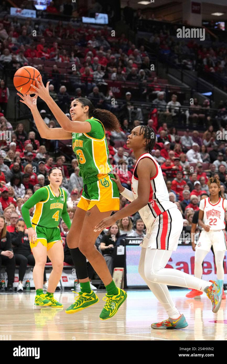 COLUMBUS, OH - JANUARY 12: Oregon Ducks forward Sarah Rambus (23 ...