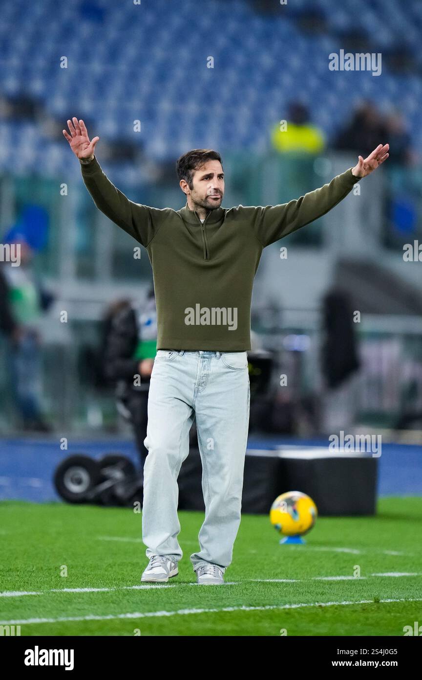 Rome, Italy. 10th Jan, 2025. Cesc Fabregas head coach of Como 1907 gestures during the Serie A ...