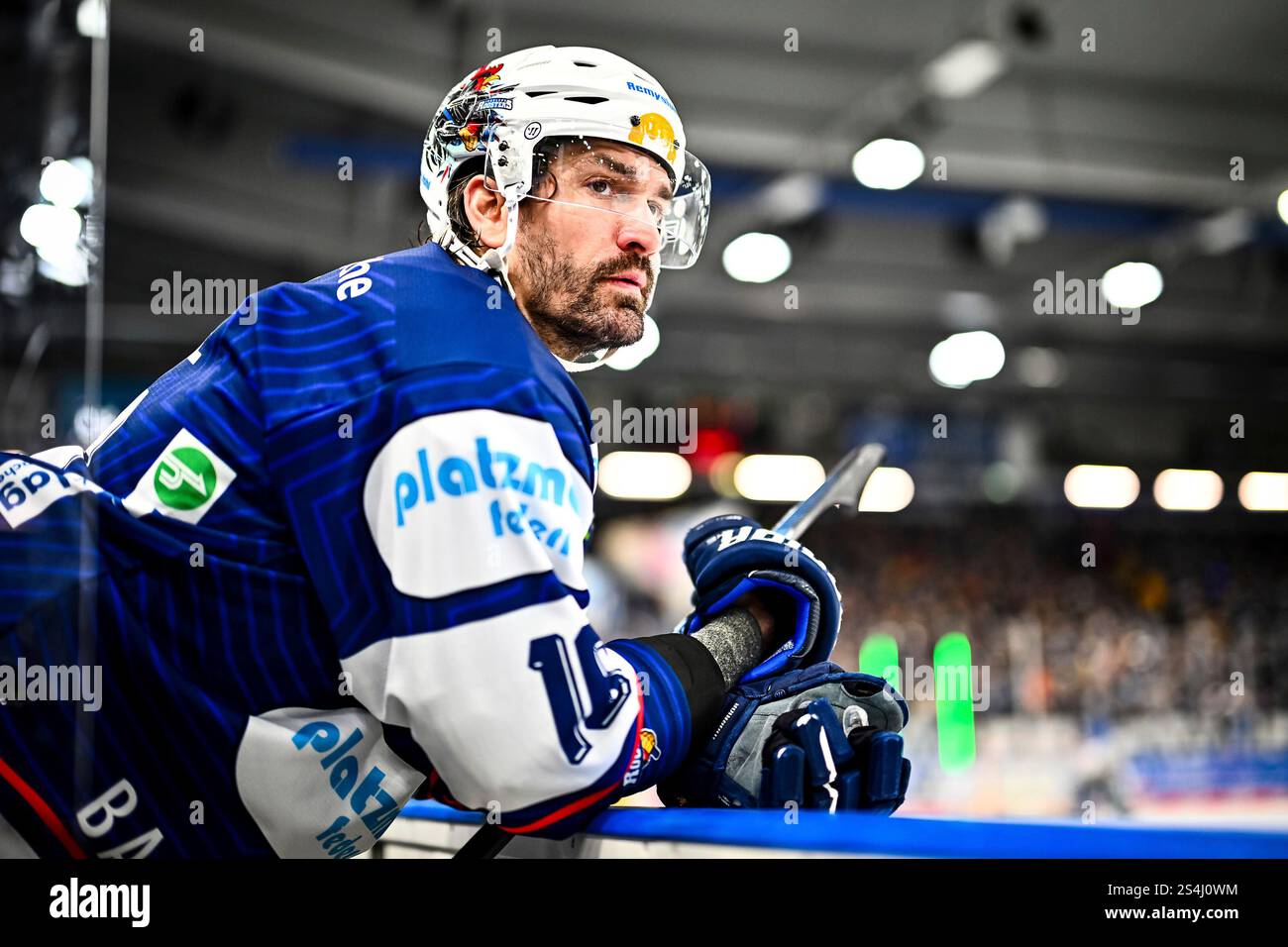Straubing, Deutschland. 12th Jan, 2025. Hubert Labrie (Iserlohn ...