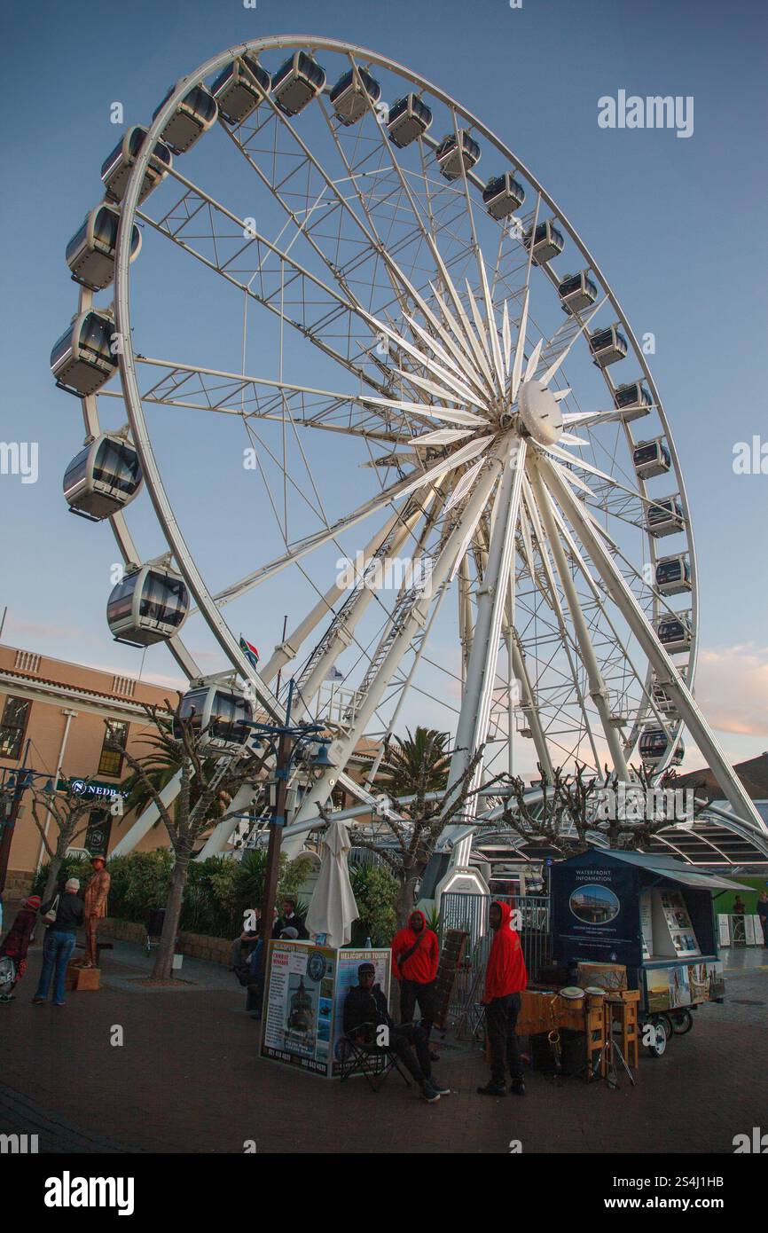 The Ferris Wheel in the Victoria and Albert Waterfront, Cape Town ...