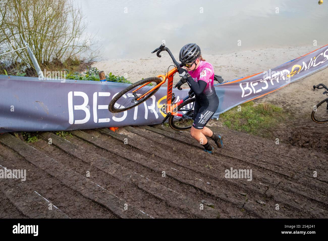Oisterwijk (NED), CYCLOCROSS, JANUARY 12 Anna Linde van Dorp ...