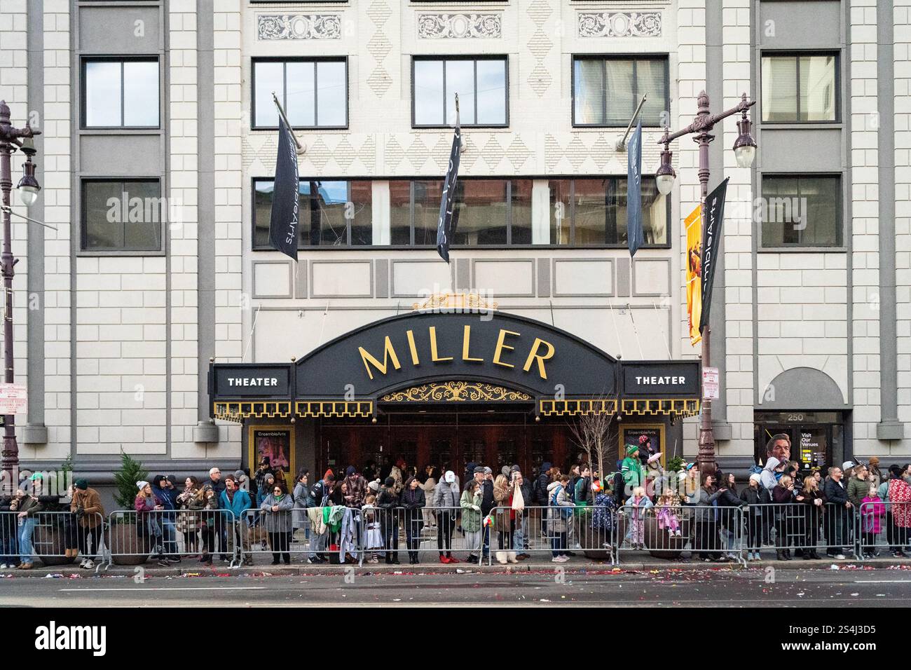Philadelphians in front of the Miller Theatre line the streets ...