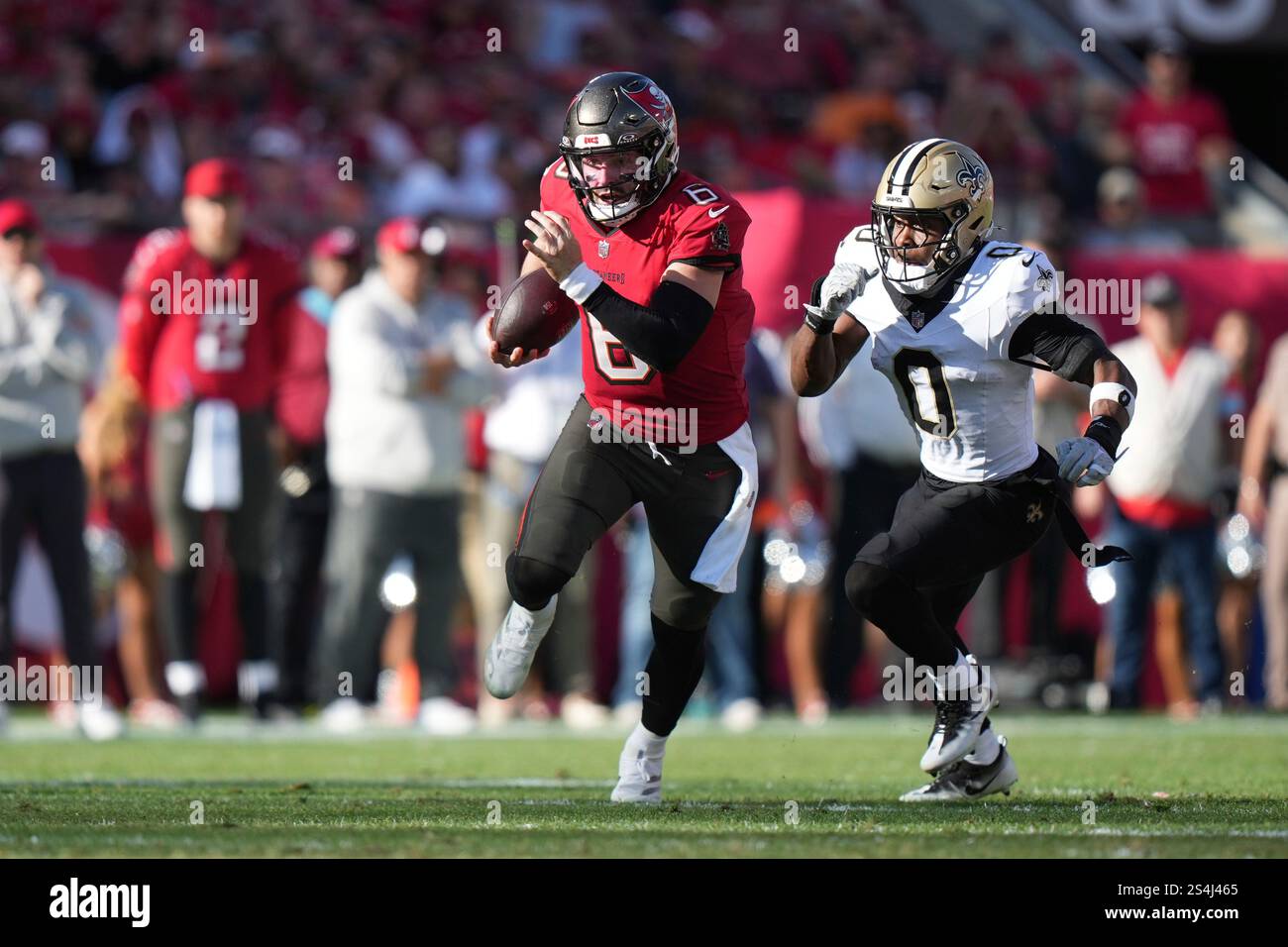 Tampa Bay Buccaneers quarterback Baker Mayfield (6) runs for a first ...