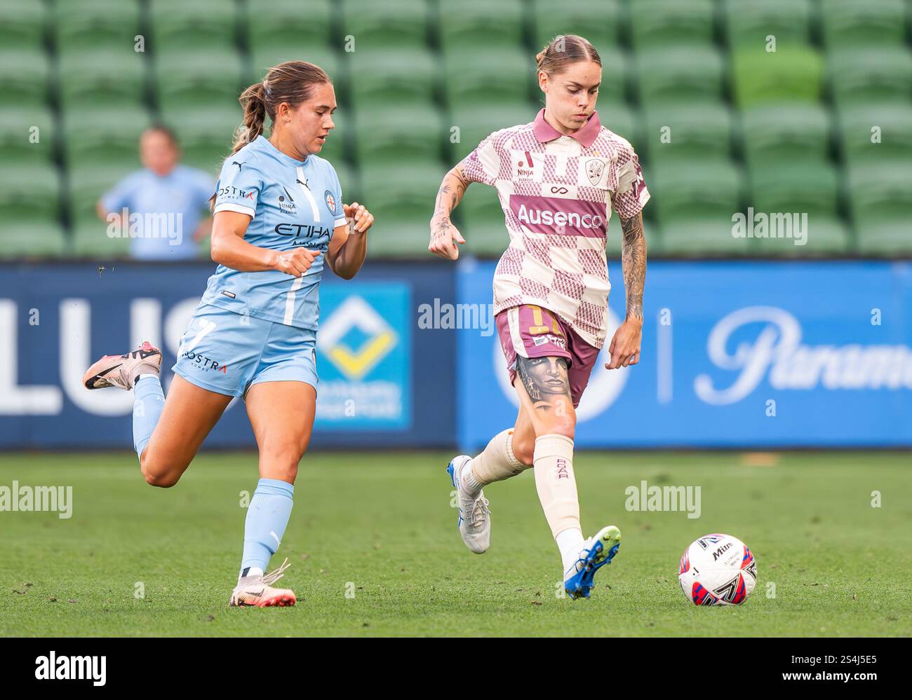 Melbourne, Australia. 11th Jan, 2025. Brisbane Roar's Sharn Freir (R ...