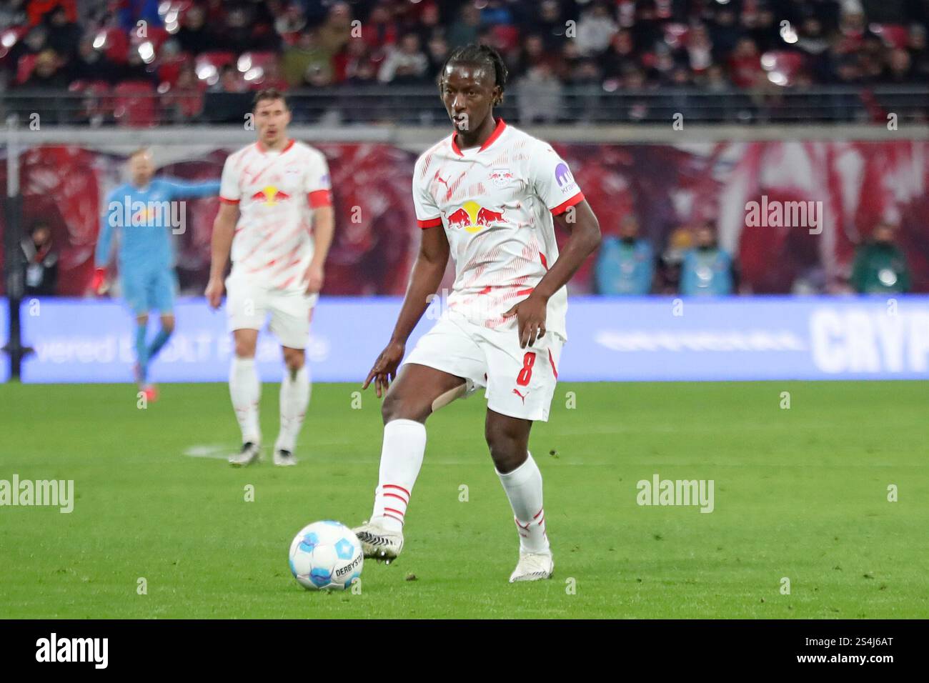 Leipzig, Deutschland. 12th Jan, 2025. Amadou Haidara (8, RB Leipzig ...