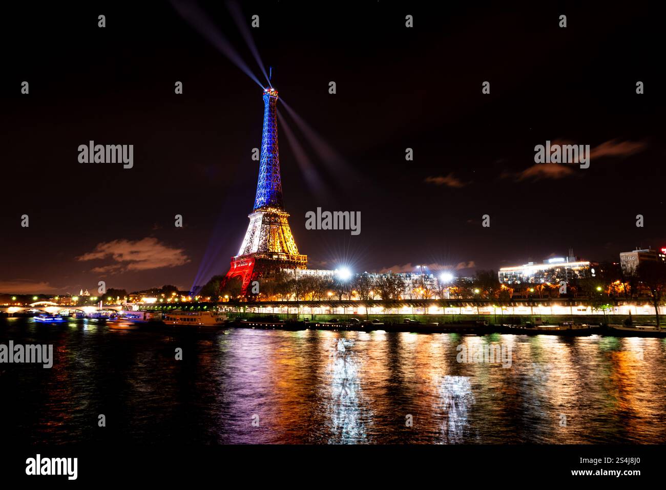 The Eiffel Tower illuminated like the french flag after January 2015 ...