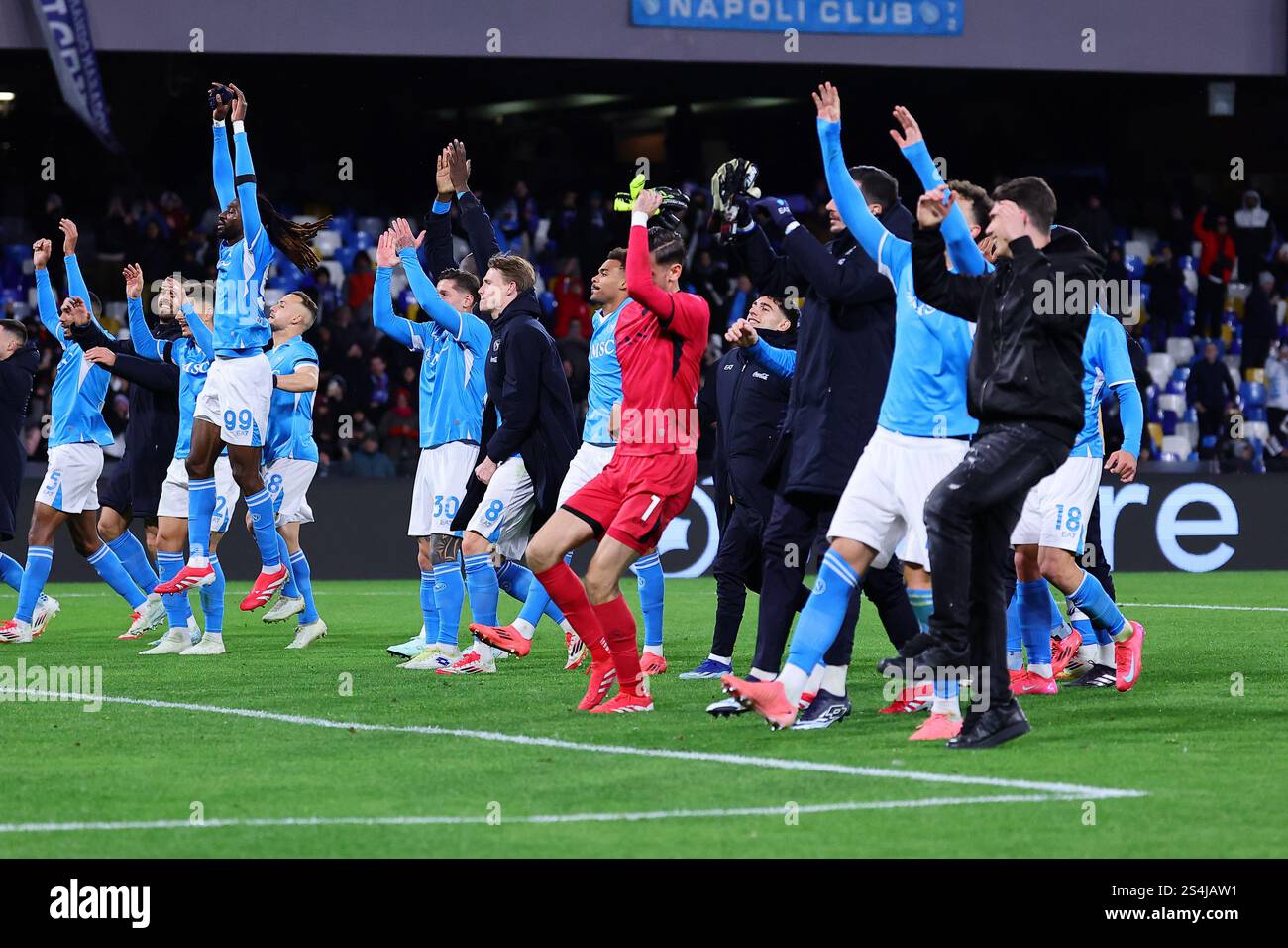 Naples, Italy. 12th Jan, 2025. Napoli players celebrate at the end of ...