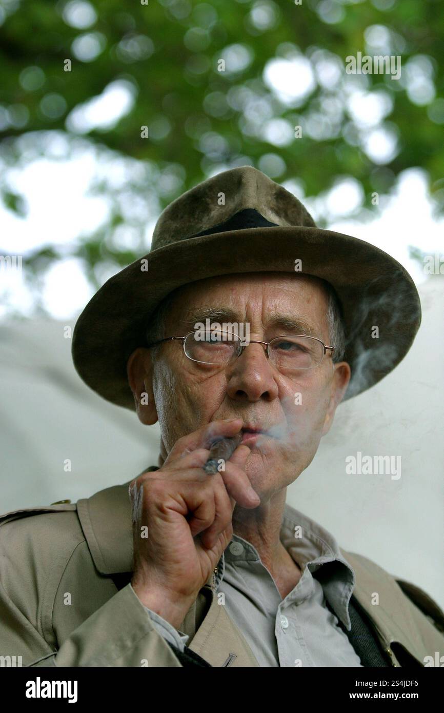 One of the most seminal figures in British literature, Alan Sillitoe ...