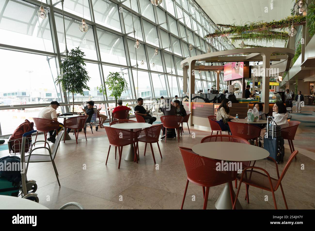 SINGAPORE - AUGUST 25, 2024: food court-style area in Changi Airport's ...