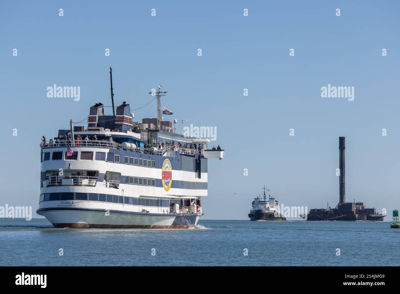 Very sooty fleet leading SpaceX Falcon 9 booster B-1067 arrives on JRTI ...