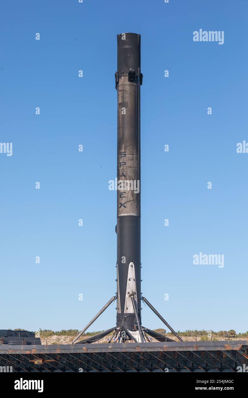 Very sooty fleet leading SpaceX Falcon 9 booster B-1067 arrives on JRTI ...
