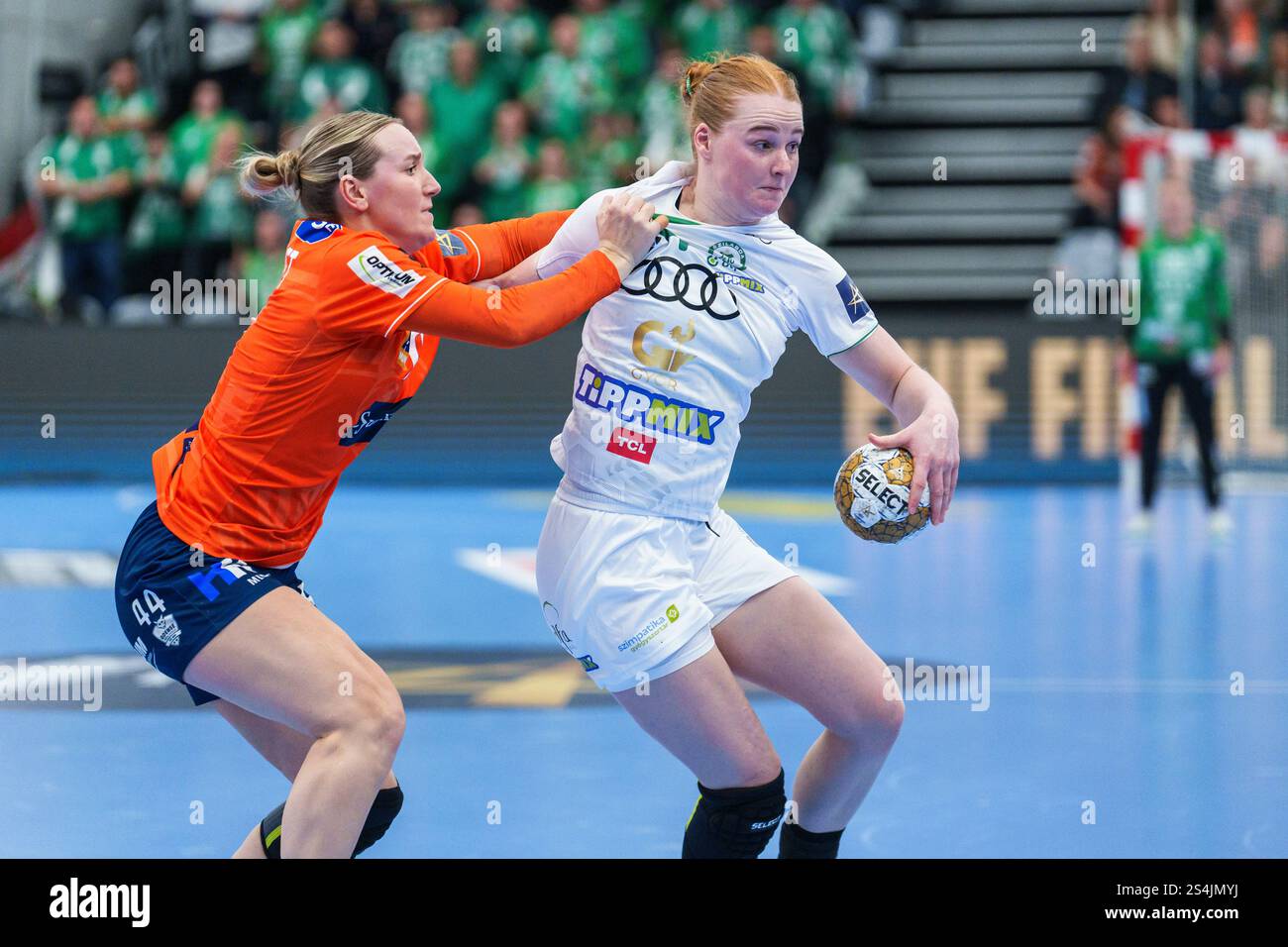 Odense, Denmark. 12th Jan, 2025. Dione Housheer (48) of Györi Audi ETO ...