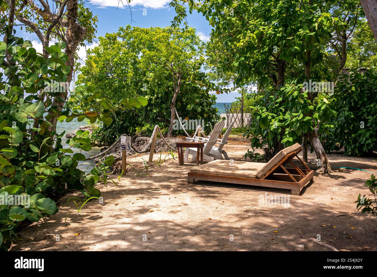 Relax facilities at the beach. Del Rosario Islands. Cartagena de Indias ...
