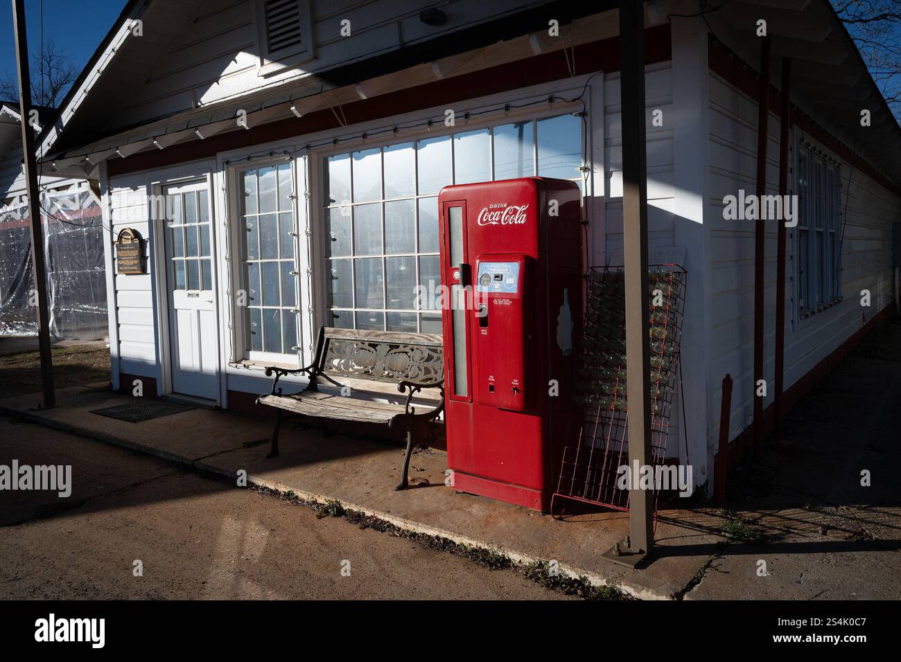 Plains, Georgia, USA. 9th Jan, 2025. Billy Carter's Service Station in ...