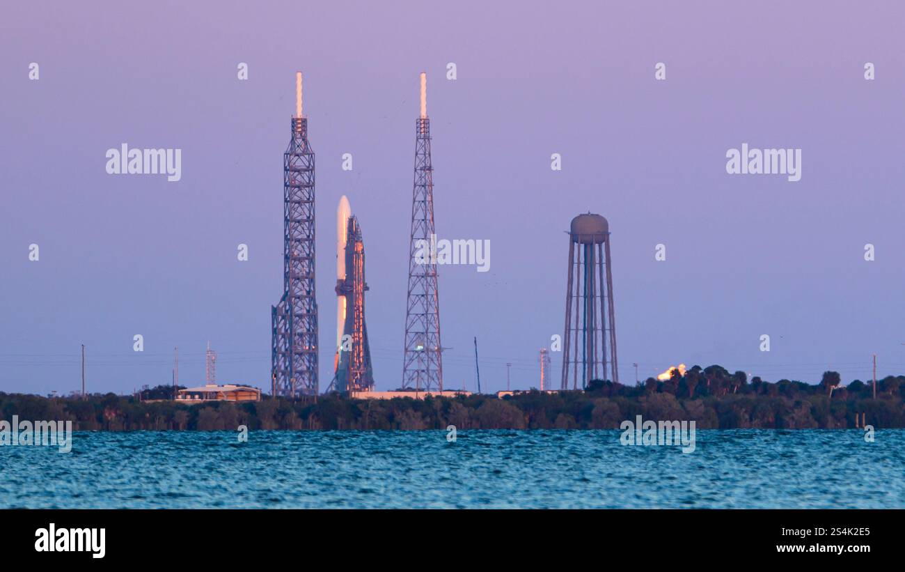 January 12, 2025, Cape Canaveral, Florida, USA: A Blue Origin New Glenn ...