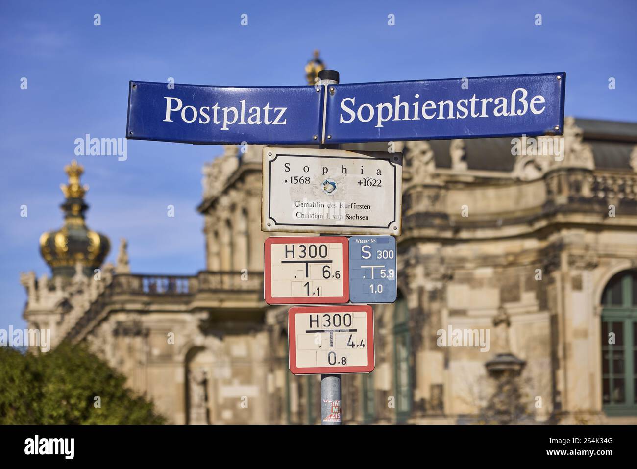 Street signs, information signs for the hydrant and water pipe ...
