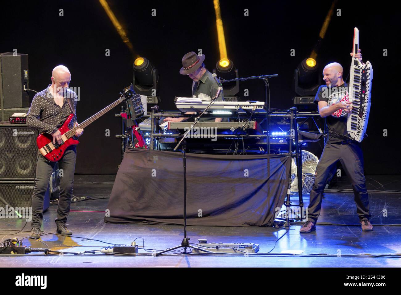 Manfred MANN (centre), Keyboarder, Manfred Mann's Earth Band, Tour 2025 ...