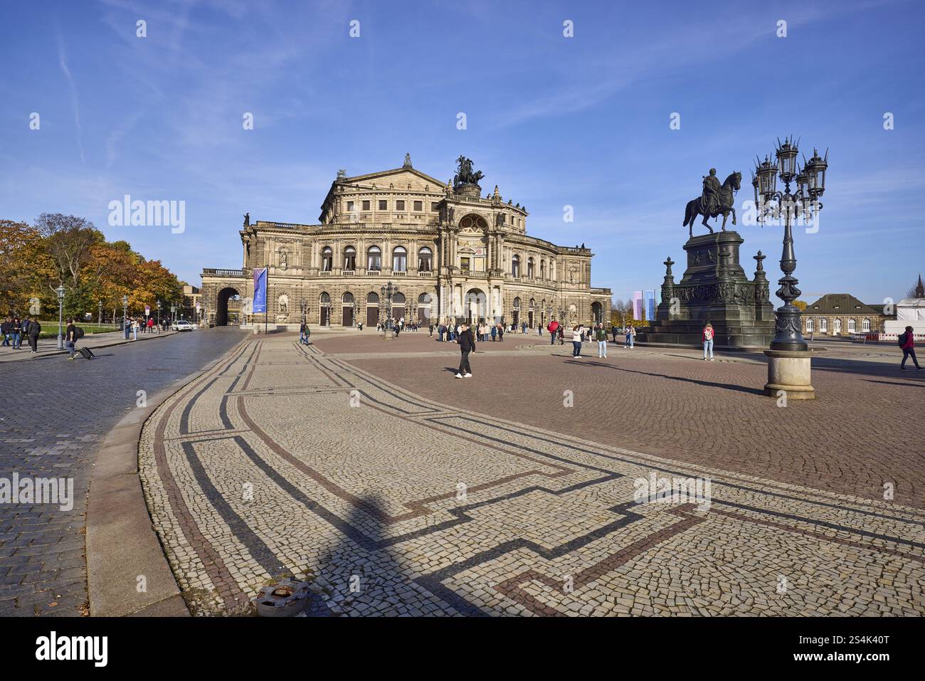 Semperoper, Opera House of the Dresden State Opera, architectural style ...