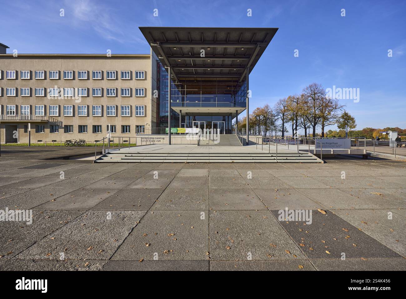 Parliament building, architect Peter Kulka, Saxon State Parliament ...