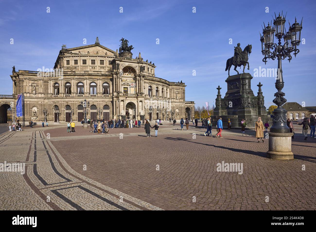 Semperoper, Dresden State Opera House, Neo-Renaissance architectural ...